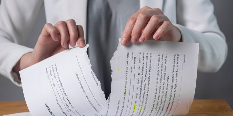 Breach of Confidentiality in Employment Law | Complete Guide